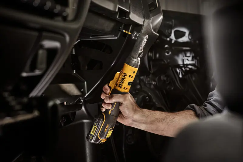 DeWALT Unelte - Clichet pe acumulator de 12V, 2x baterie XR de 3,0 Ah ...