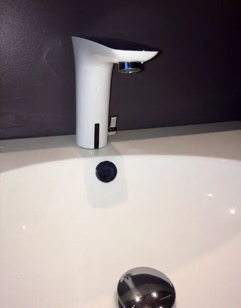 Hansgrohe PuraVida - Elektronik-Waschtischmischer mit ...